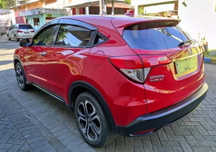 Mobil Sedan Sport Honda New HRV 1.5 E Matic 2019 Warna Merah 291866