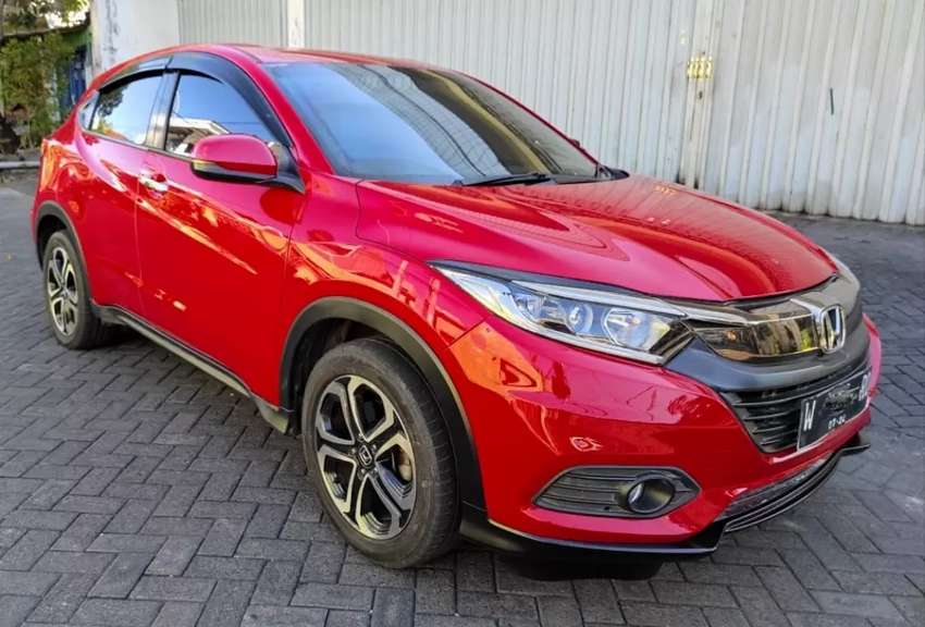 Mobil Sedan Sport Honda New HRV 1.5 E Matic 2019 Warna Merah 291866